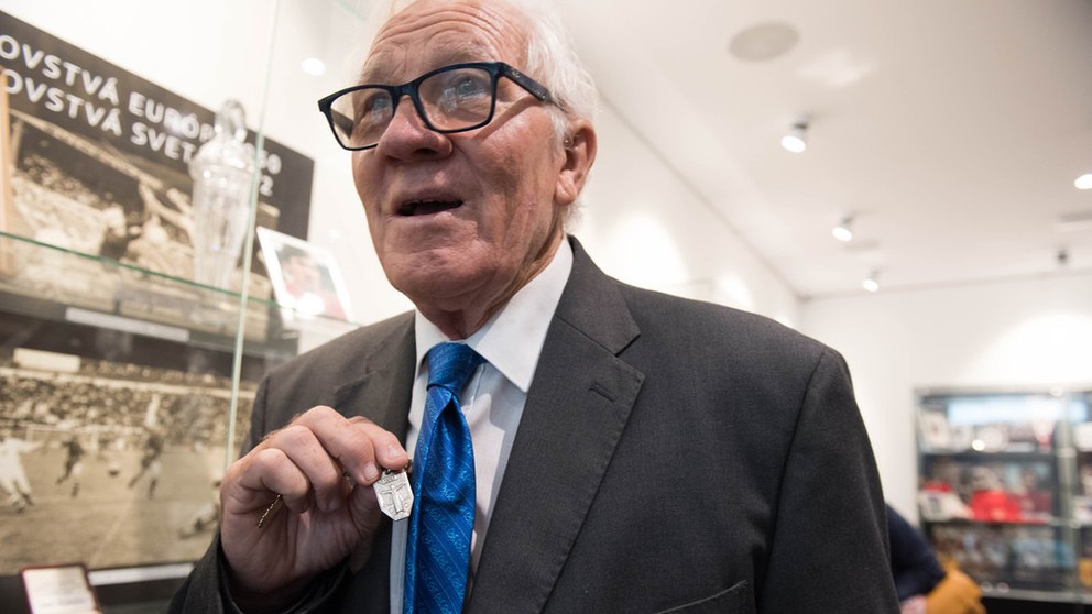 Futbal: Bývalý slovenský futbalista Adolf Scherer zomrel vo veku 85 ...