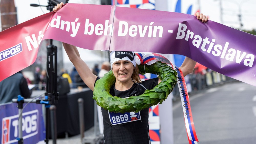 Devín - Bratislava 2023: Keňan Tonui stanovil rekord, triumf Naňovej ...