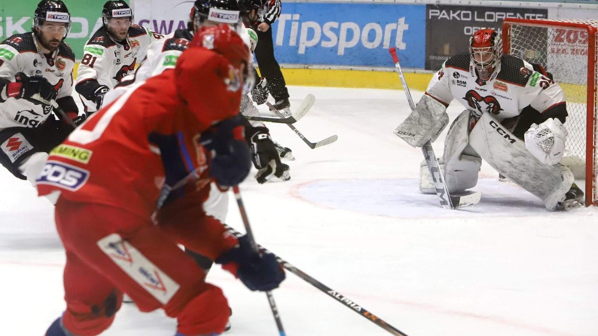 Tipos extraliga: Nitra zdolala Slovan, Zvolen podľahol Bystrici (39 ...