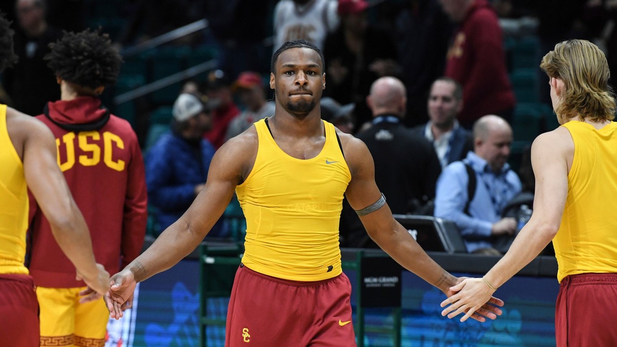 Basketbal: Bronny James nastúpil prvý krát od zástavy srdca | SPORTNET