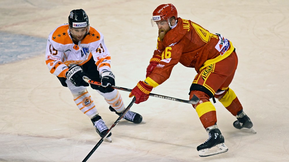 Hokej: Samuel Takáč bude hrať za HC Slovan Bratislava | SPORTNET