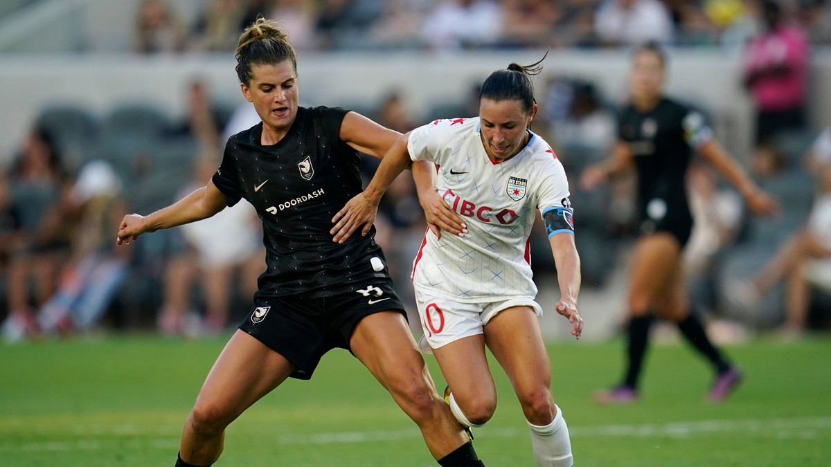 Futbalistiky Chicago Red Stars žiadajú odchod majiteľa, mali čeliť ...