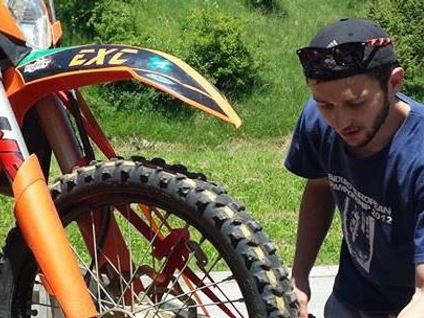 Diskusia: Motorizmus: Zomrel enduro jazdec Jaroslav Diro | SPORTNET