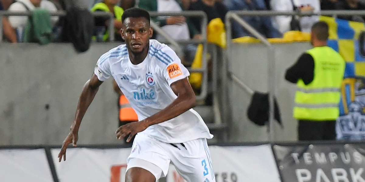 Niké liga: Slovan Bratislava opúšťa stredopoliar Uche Agbo | SPORTNET