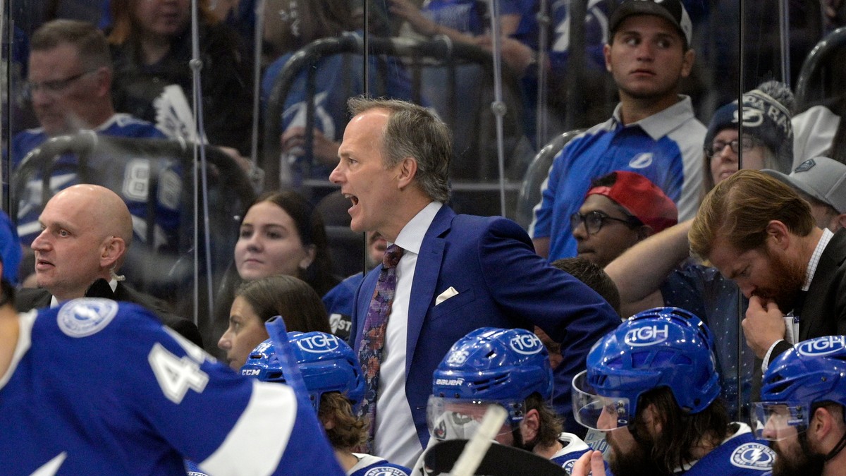 NHL: Došli nám sily, hovorí po finále tréner Tampy Bay Lightning Jon ...