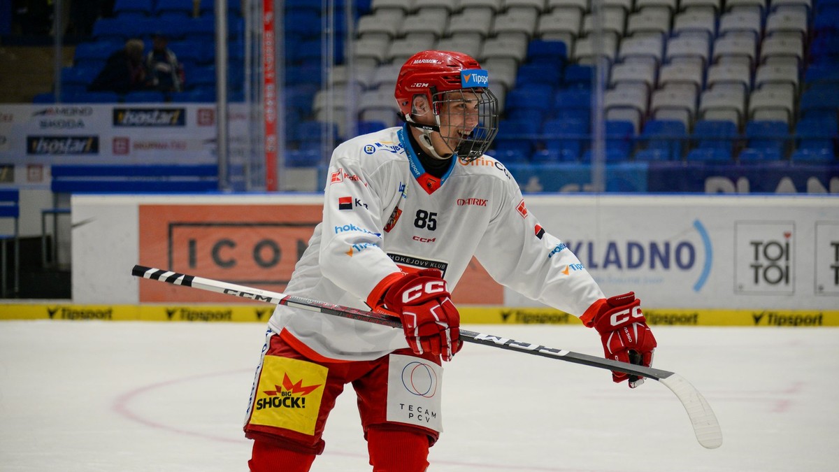 Česká extraliga: Gól strelil len 15-ročný Adam Novotný (6. kolo) | SPORTNET