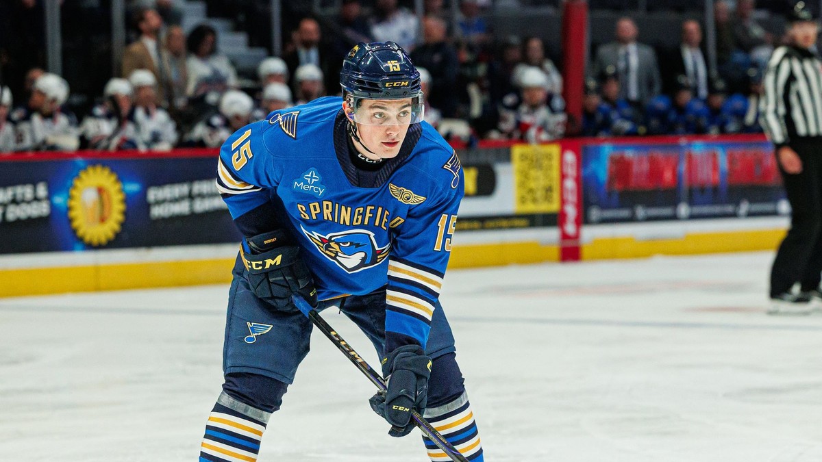 AHL: Dvorský aj Pekarčík strelili gól, Hlavaj vychytal prvú výhru ...