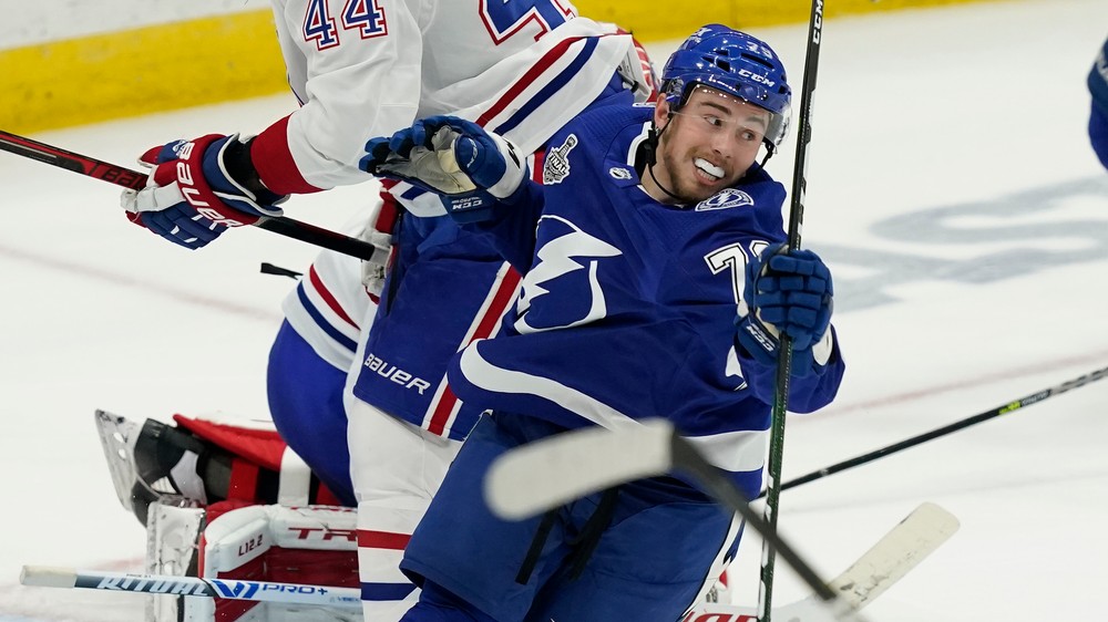 Jeho gól rozhodol boj o Stanley Cup. Ross Colton zostáva v tíme Tampa ...
