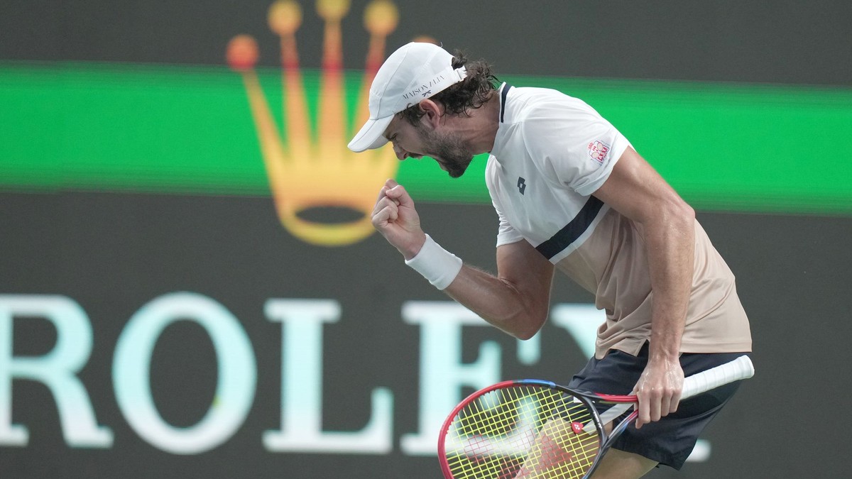 ATP Šanghaj 2025: Vacherot dokráčal k titulu, bojoval v troch setoch ...