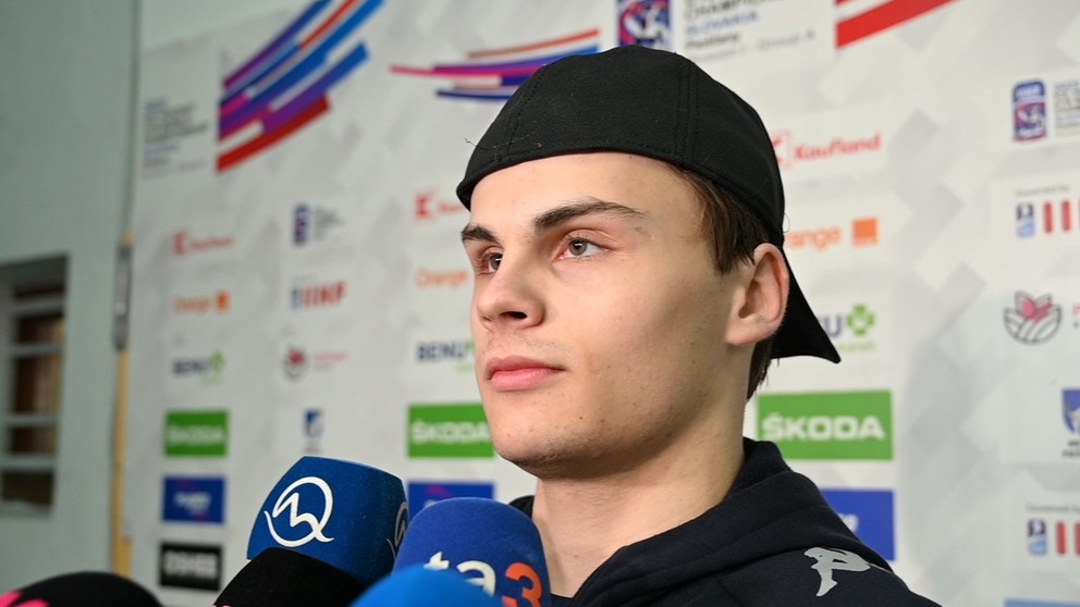 Alex Čiernik, ktorého draftovala Philadelphia, bude hrávať za ...