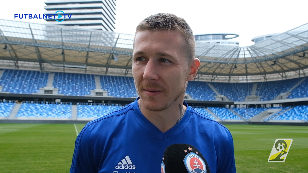 Rozhovory s hráčmi a trénermi pred semifinále Slovnaft Cupu medzi ...