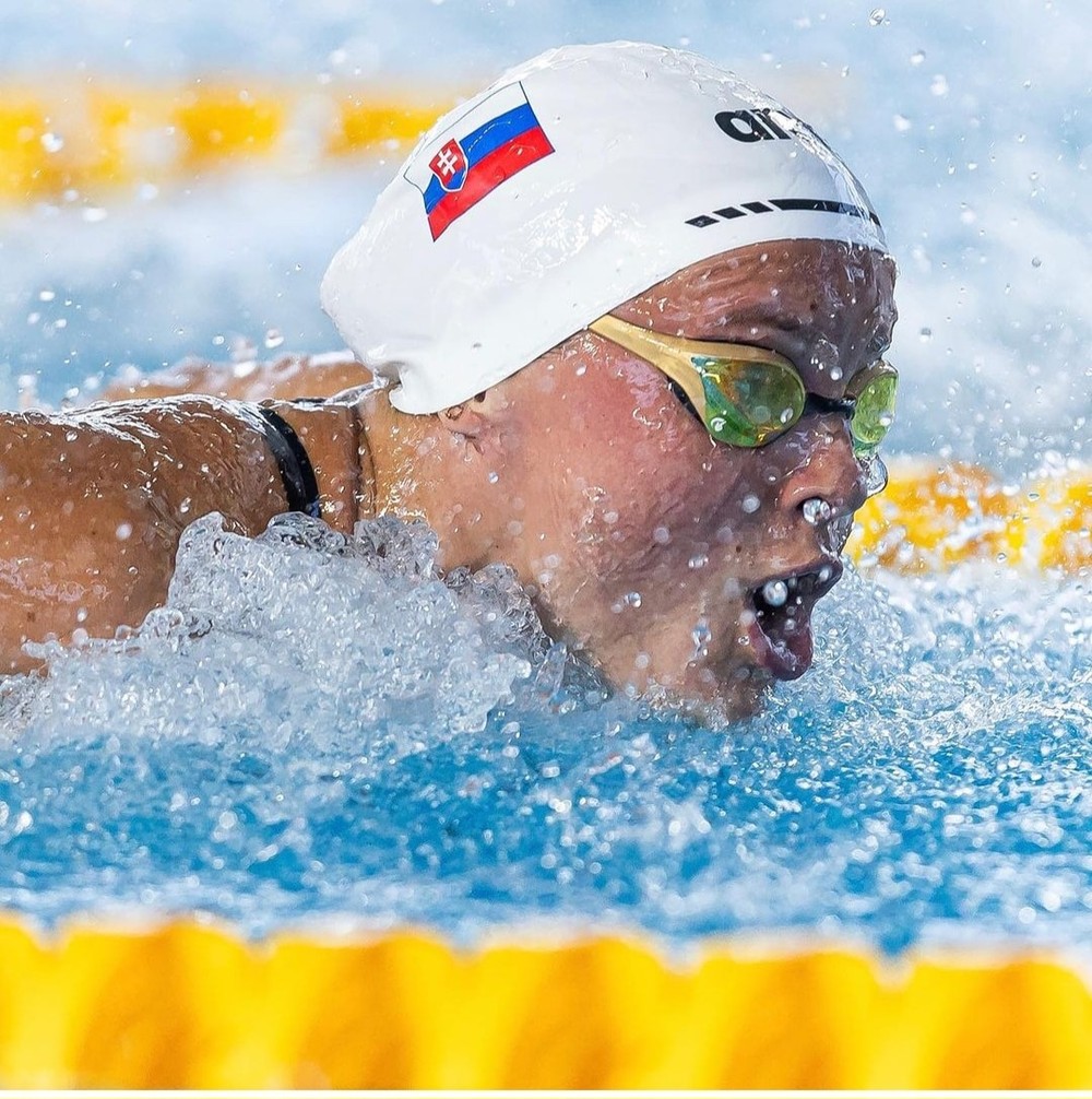 Nedeľa na juniorských ME v plávaní v Belehrade s 8.miestom Lillian ...