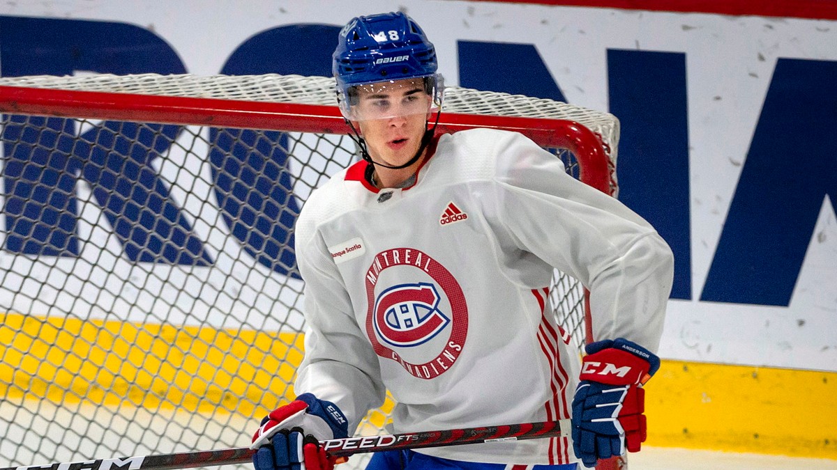 NHL: Slafkovský a Mešár sa zúčastnia na prípravnom kempe Montrealu ...