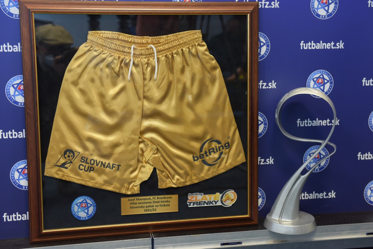 Slovnaft Cup Ocenenie Betring Zlaté Trenky Znova Do Trnavy Takáč