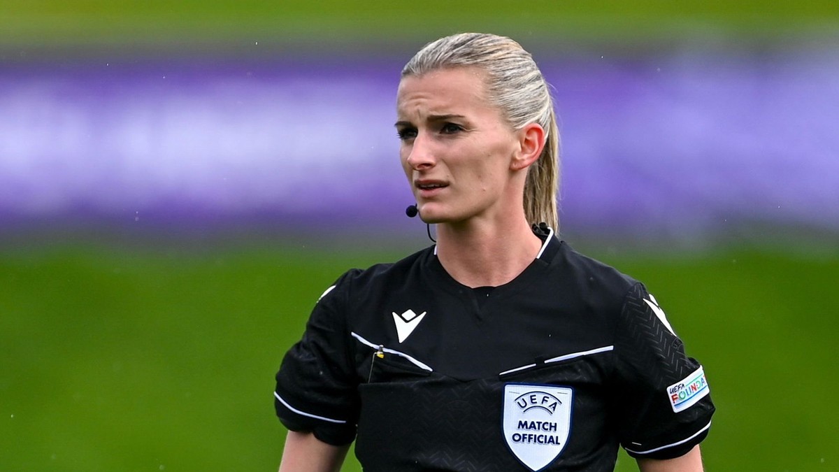 SFZ - Rozhodkyňa Miriama Bočková premiérovo rozhodovala na ...