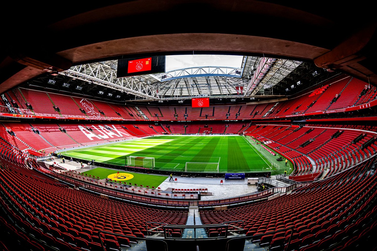 Futbalové štadióny: Johan Cruyff Arena, domov klubu Ajax Amsterdam ...