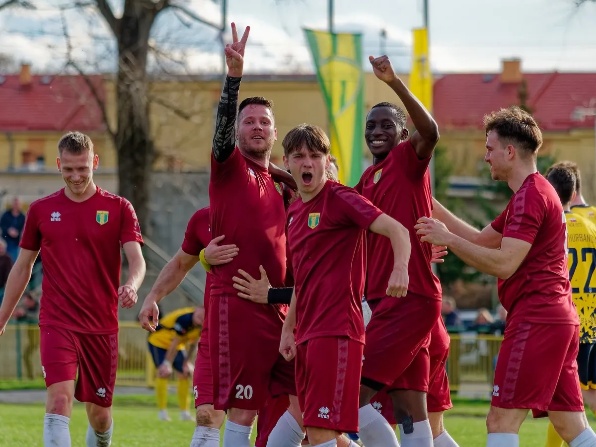 Najlepší strelec zvýšil náskok, radosť Paty pred 500 divákmi. Šláger Tr ...