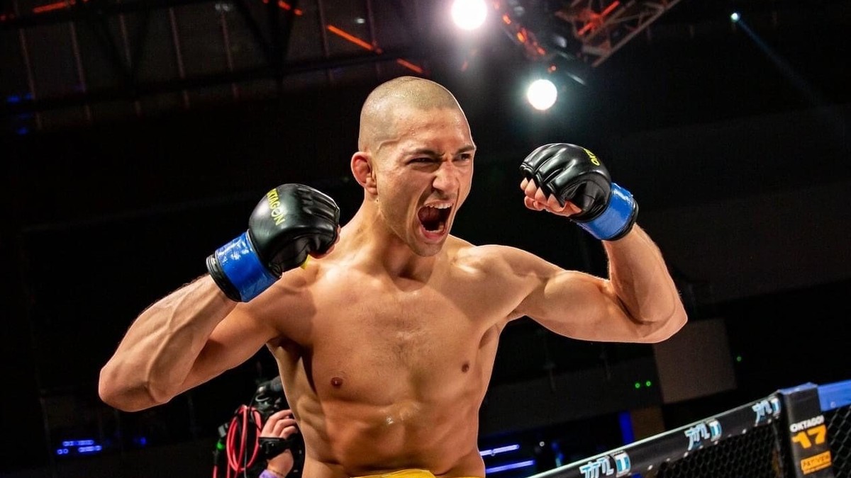 Slovenský bojovník MMA Ronald Paradeiser vyhral svoj súboj na Oktagon ...