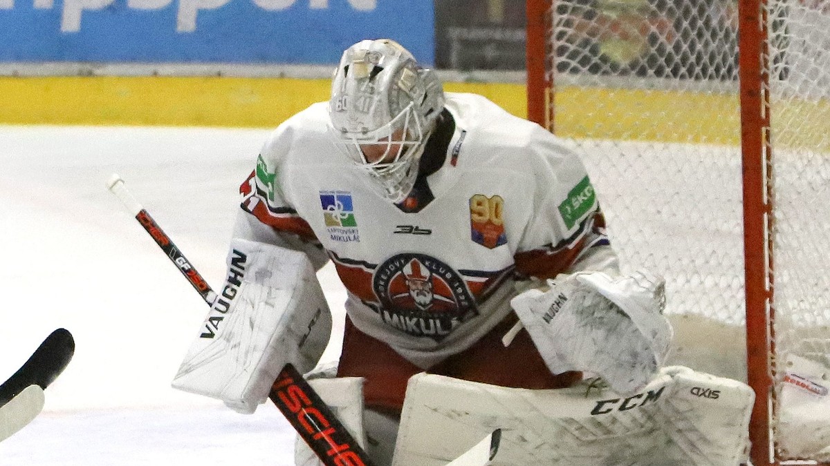 Brankár Michal Valent mieri na striedavé štarty do Tipos extraligy ...