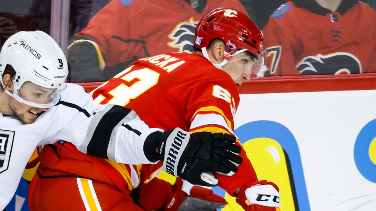 VIDEO - NHL: Adam Ružička strelil gól a asistoval | SPORTNET