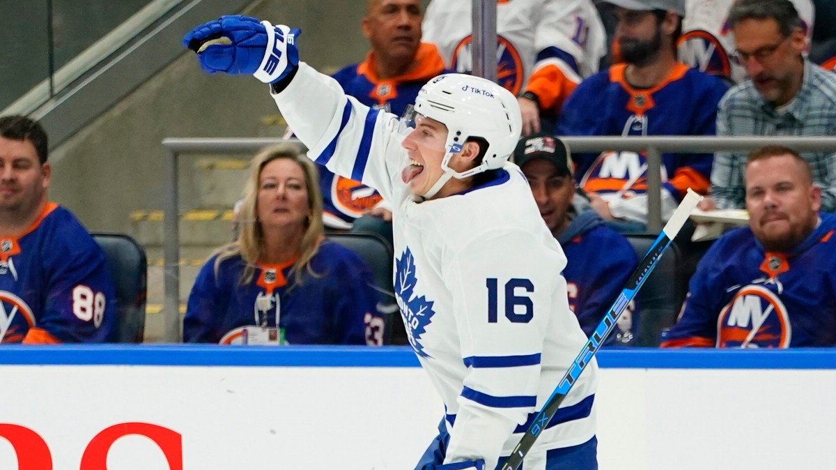 NHL: Mitchell Marner bude hrať za Toronto Maple Leafs aj ako obranca ...