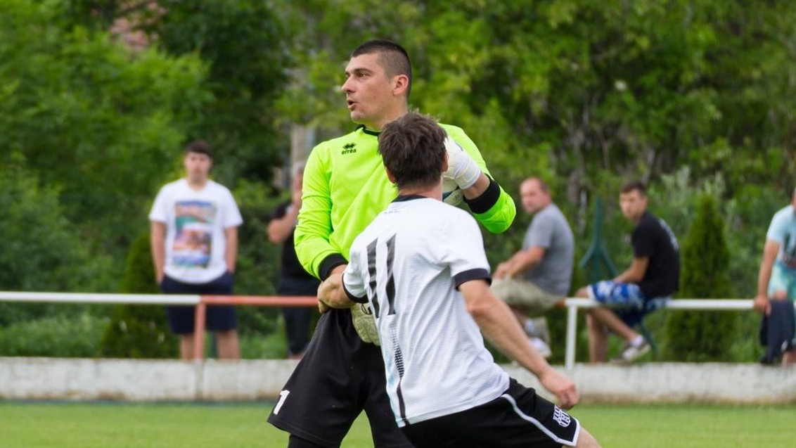 VIDEO: Brankár Tomáš Madarász sa stal hrdinom TJ Lokomotíva Bánov ...
