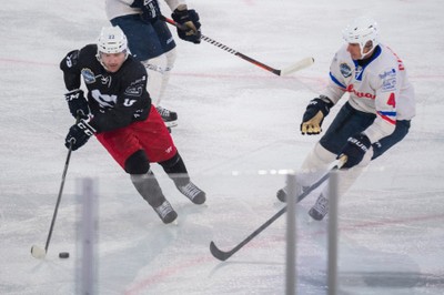 Winter Games 2023: Legendy Slovana zdolali Spartu, Šatan dal dva góly ...