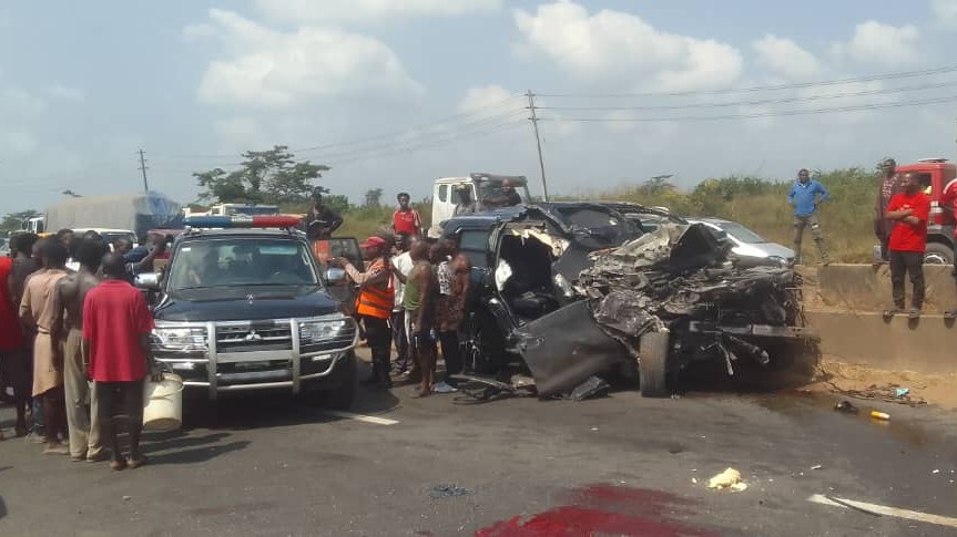 Joshua sa zrazil s nákladným vozidlom. Jeho priatelia boli na mieste ...