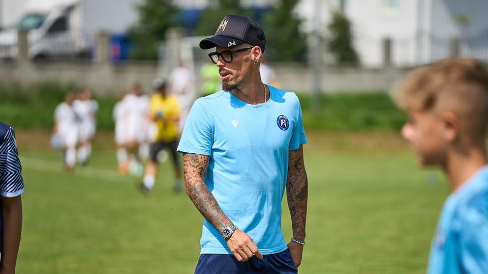 FOTO: Marek Hamšík prvýkrát ako tréner, jeho akadémia vysoko zvíťazila ...
