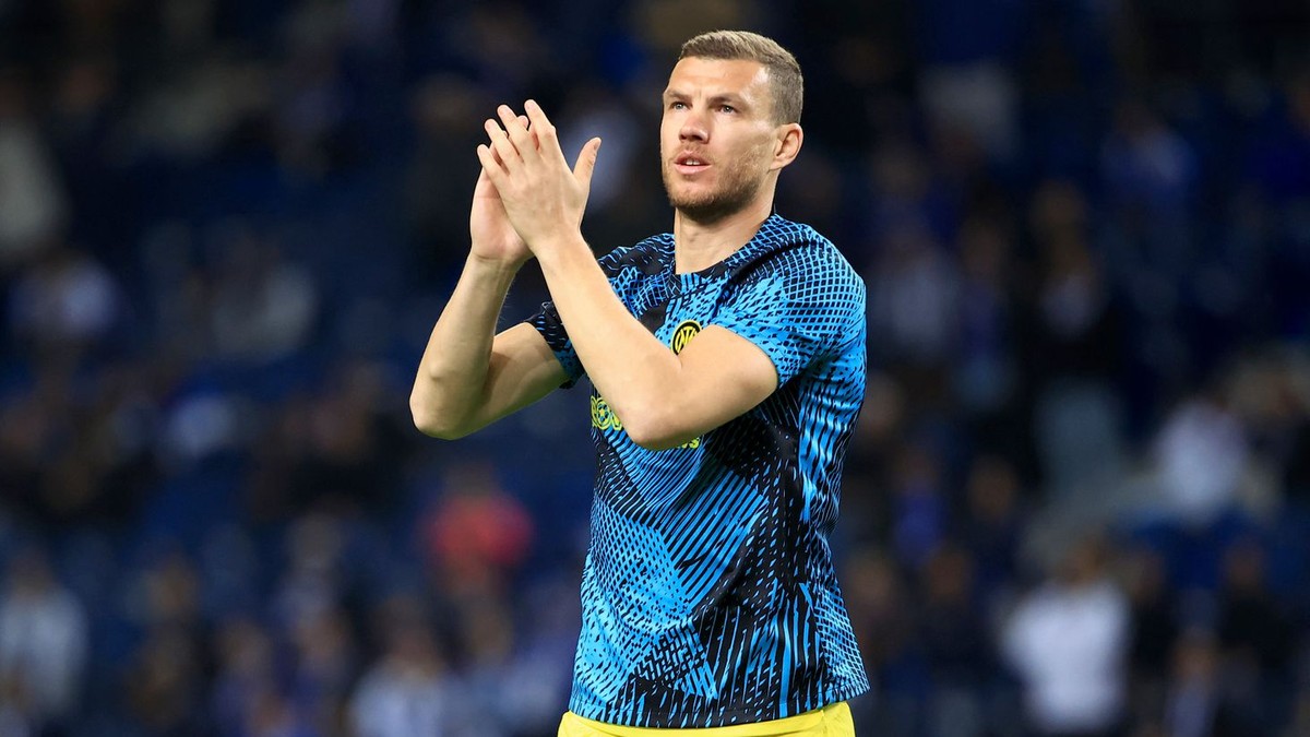 Futbal: Útočník Edin Džeko sa vrátil do Serie A, bude hrať za ...