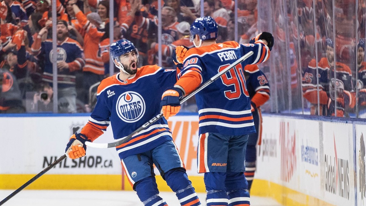 Diskusia: NHL: Perry sa stal tretím najstarším hráčom, ktorý dal dva ...